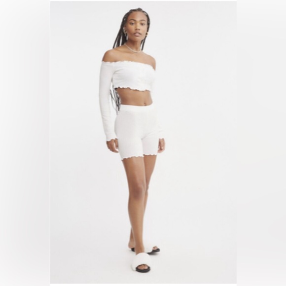 Tropic Of C | Tops | Nwt Tropic Of C Revolve Aria Crop Cardi Top In ...